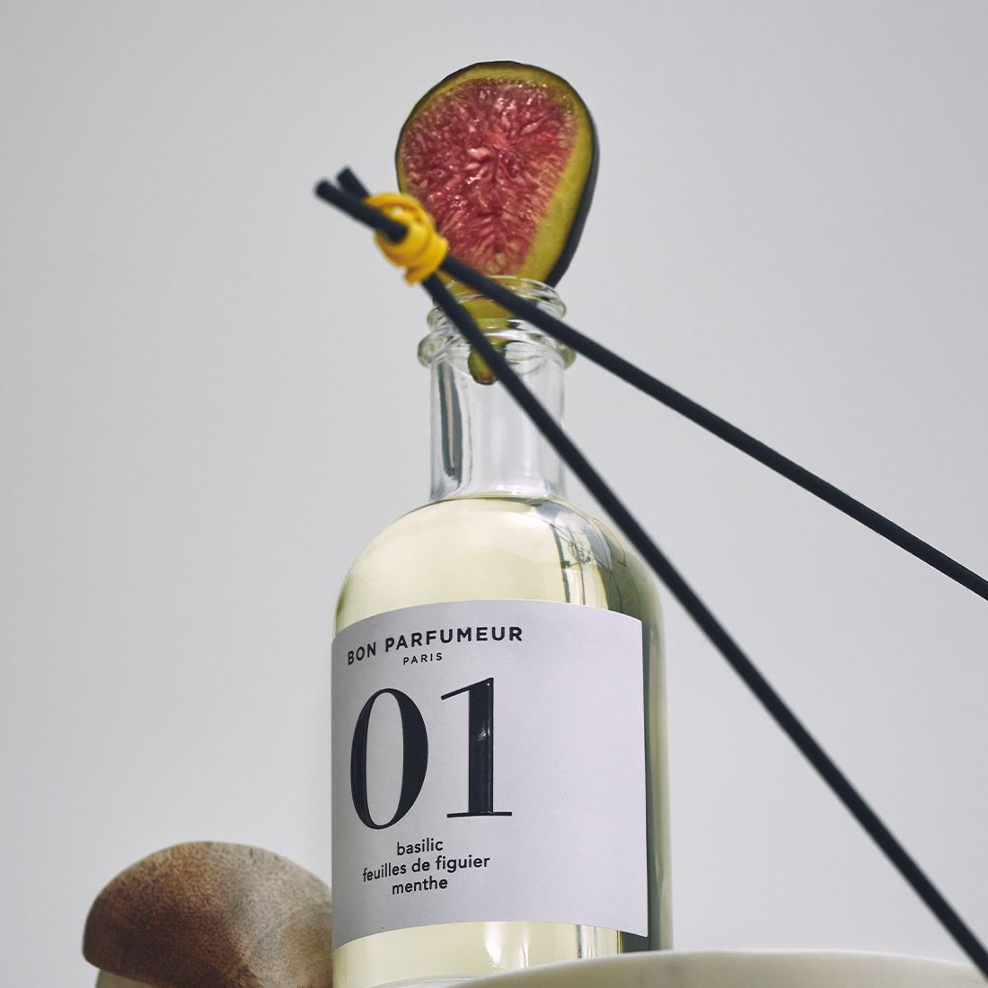 Home fragrance diffuser 01 with basil, fig leaves and mint – Bon Parfumeur